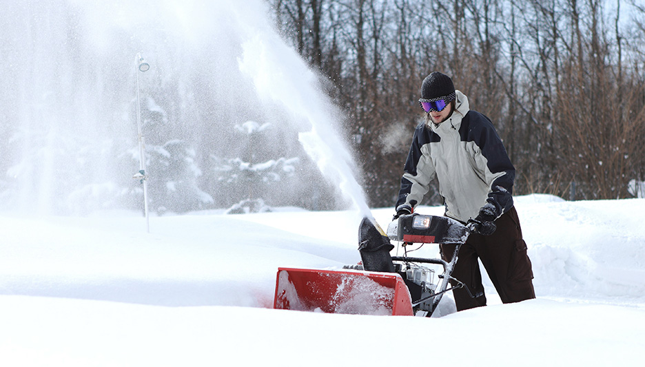 Snow blower safety - Golf Course Industry