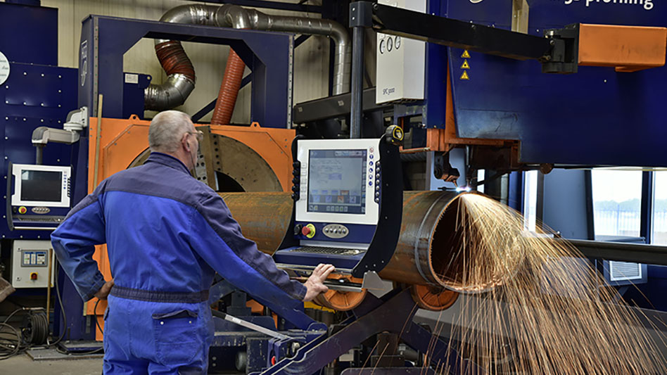 HGG's SPC 1500-3000 PT/VC cutting machine - Aerospace Manufacturing and ...